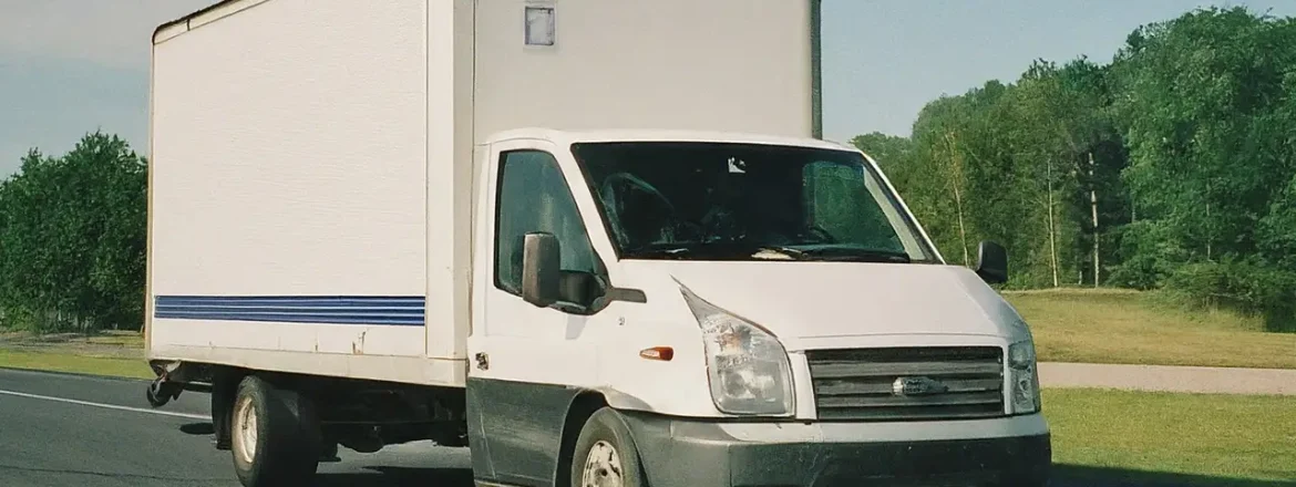 What Are the Benefits of Using Box Truck Logistics? - Jude Logisitcs